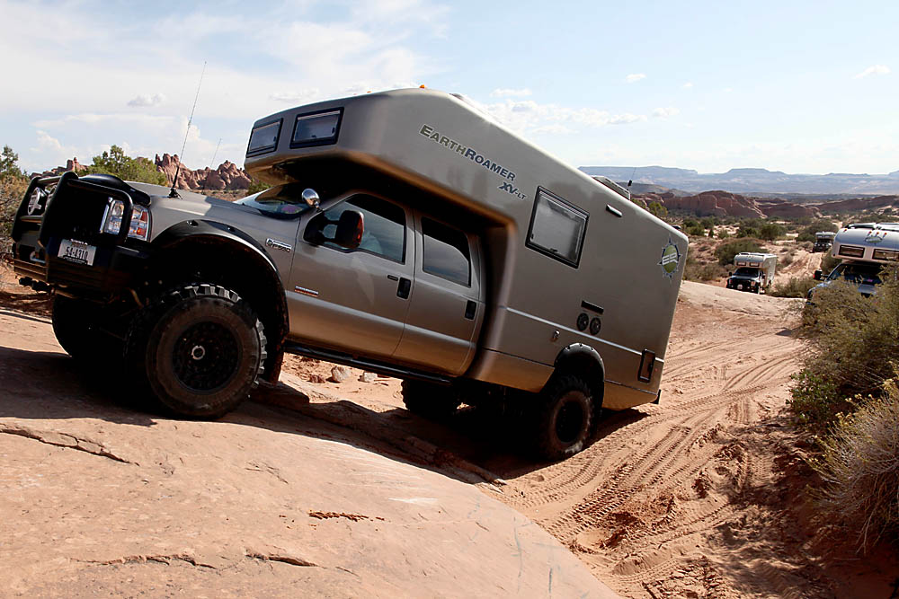 Offroad Camper: EarthRoamer XV Series Off-Road RV