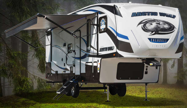 Lightweight Fifth Wheel Trailers for Half-Ton Trucks under 8,000 lbs